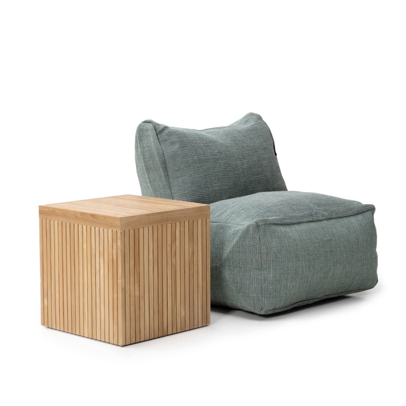 Sześcienny stolik zewnętrzny Teak Cube Table | Roolf-Living